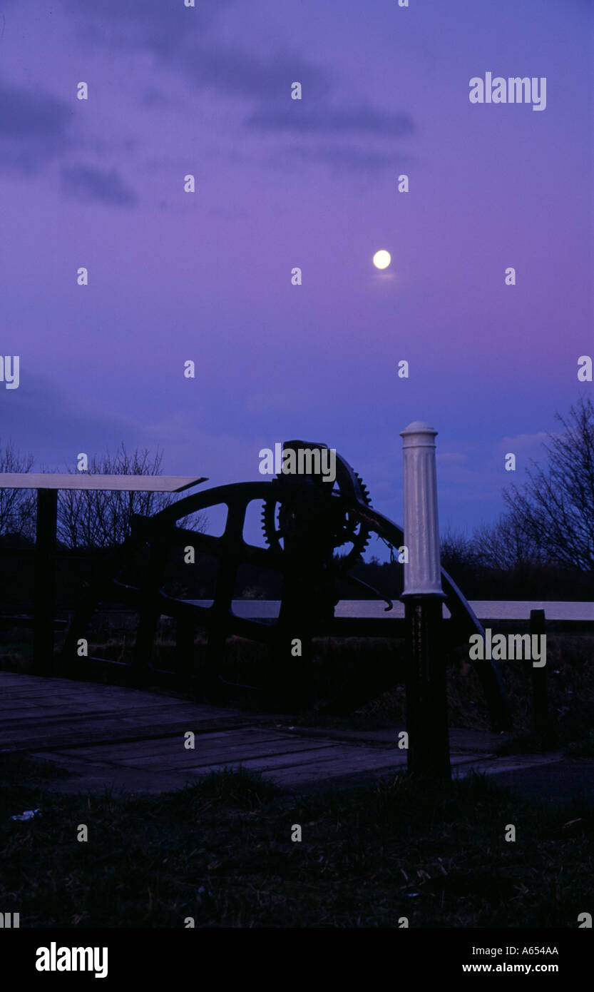 Canal gates near the River Clyde Stock Photo - Alamy