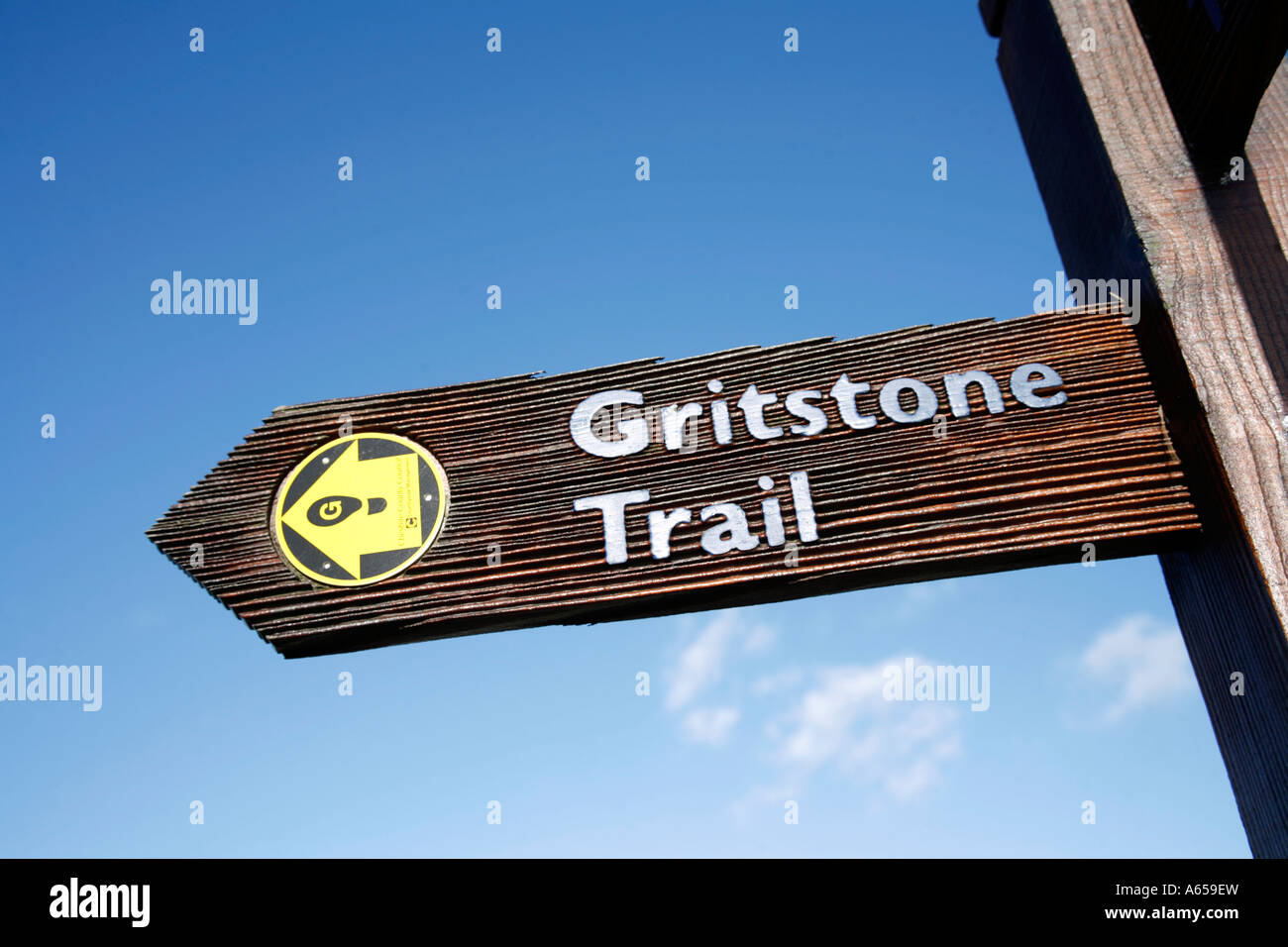 Way Sign for Gritstone Trail, Derbyshire, England Stock Photo - Alamy