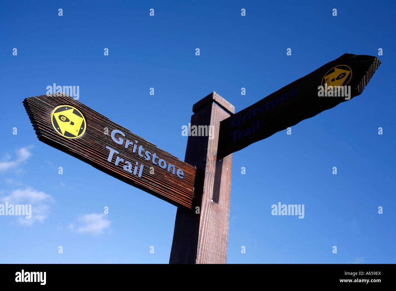 Way Sign for Gritstone Trail, Derbyshire, England Stock Photo - Alamy