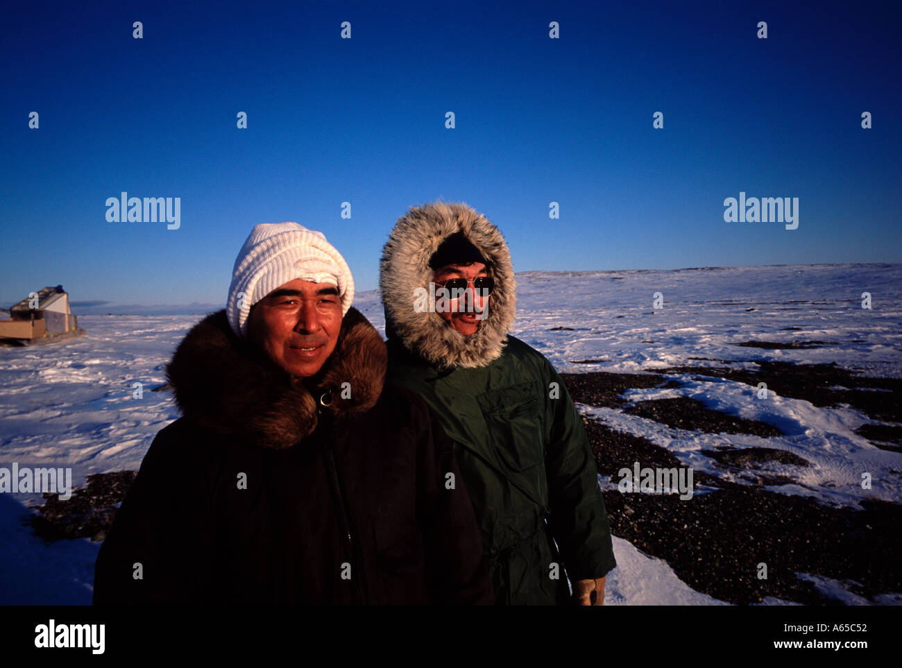 Inuit men hi-res stock photography and images - Alamy