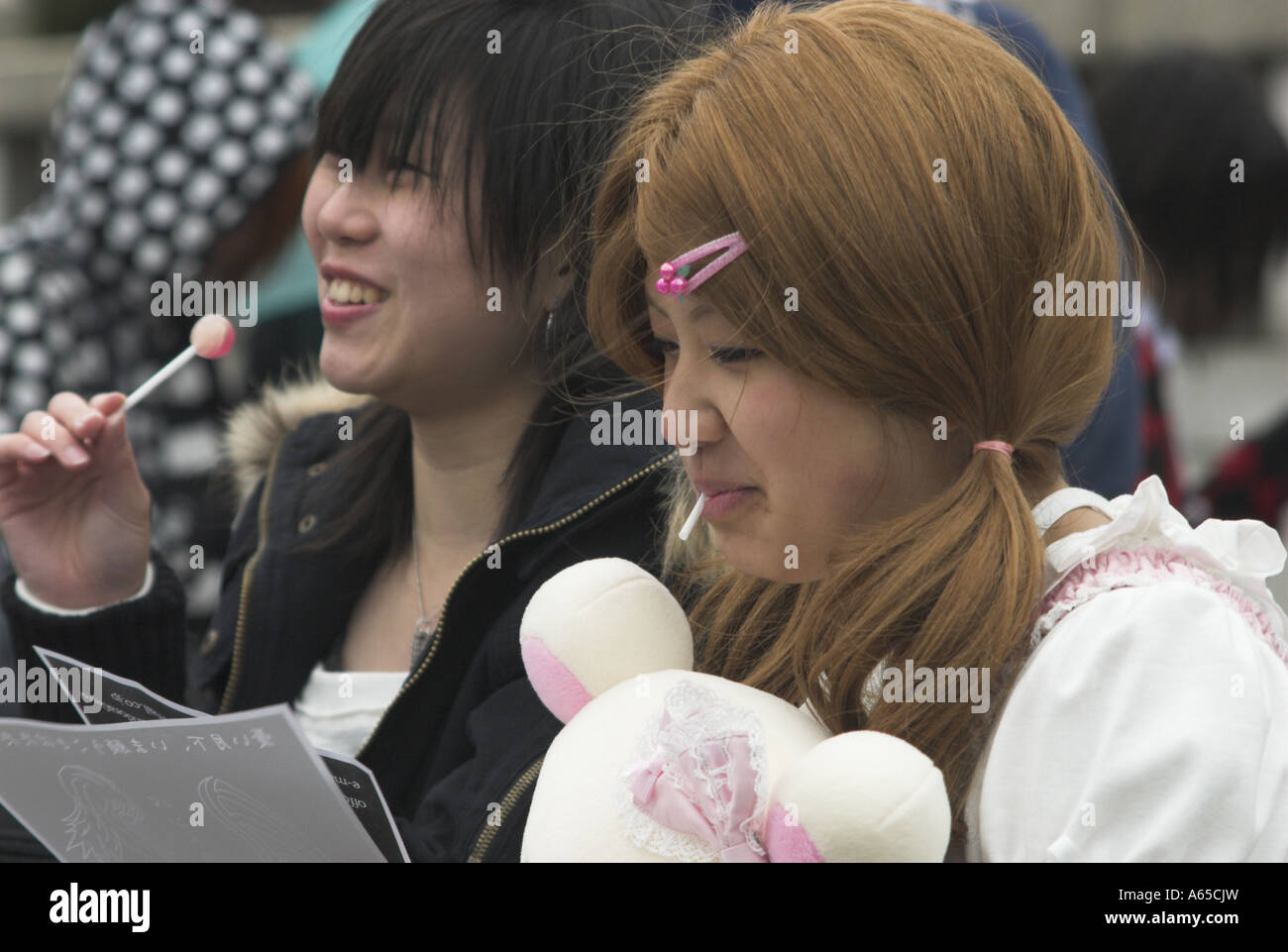 Teenage girls in conversation Harajuku Tokyo Japan Stock Photo - Alamy
