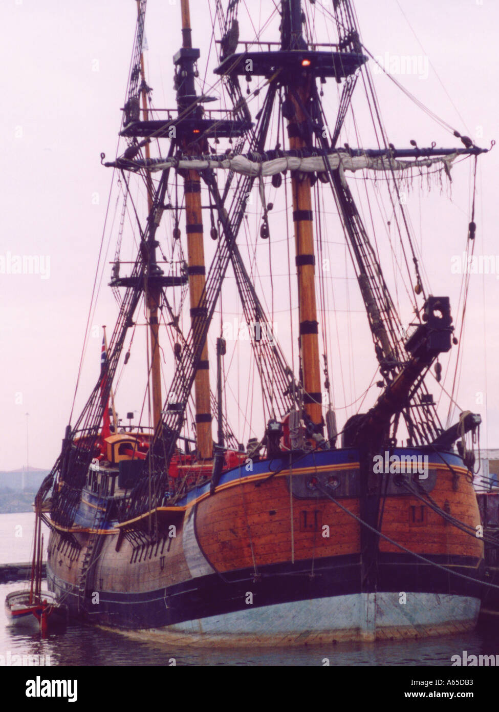 Wales cardiff bay old ship hi-res stock photography and images - Alamy
