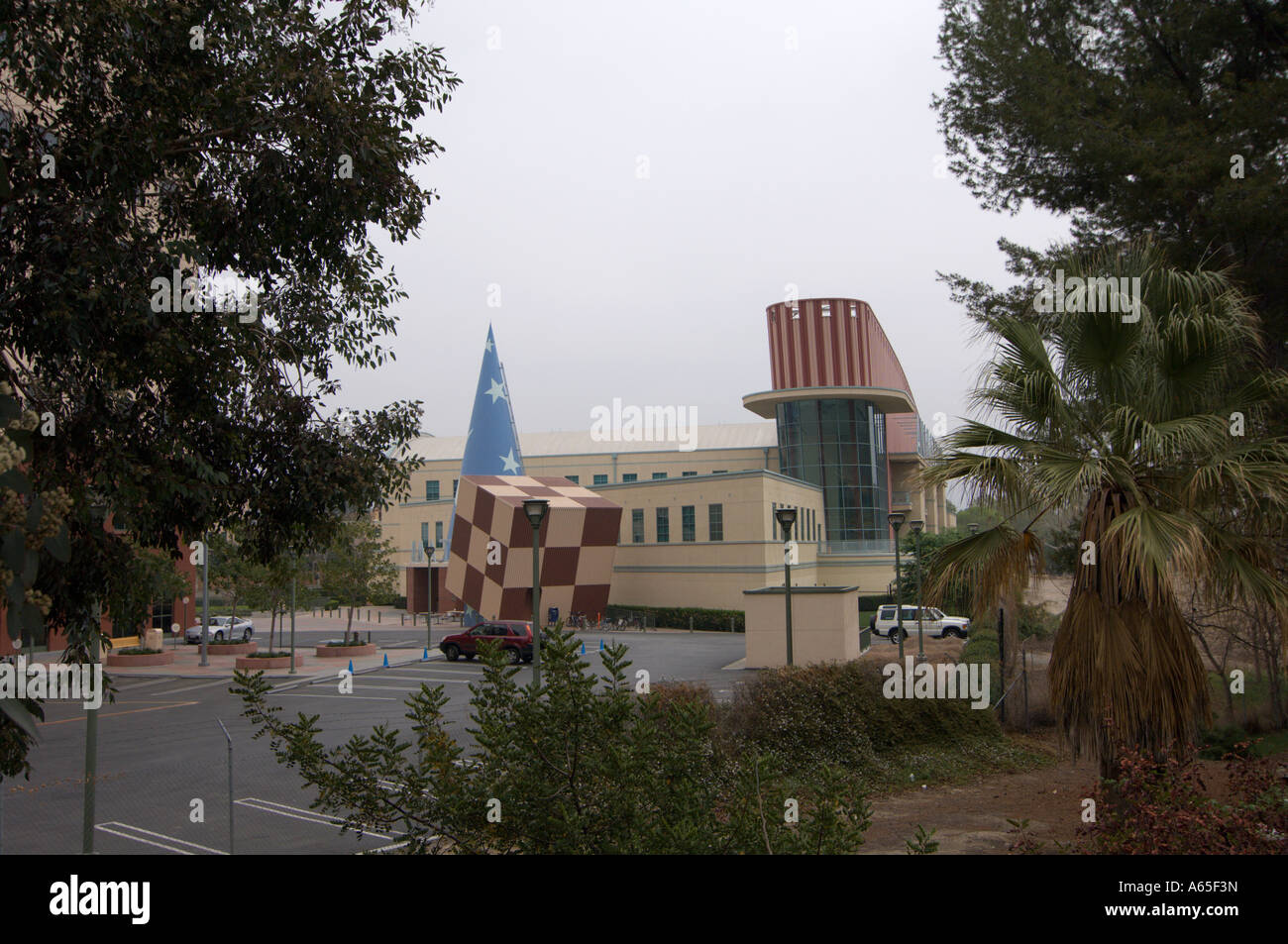 Disney animation building hi-res stock photography and images - Alamy