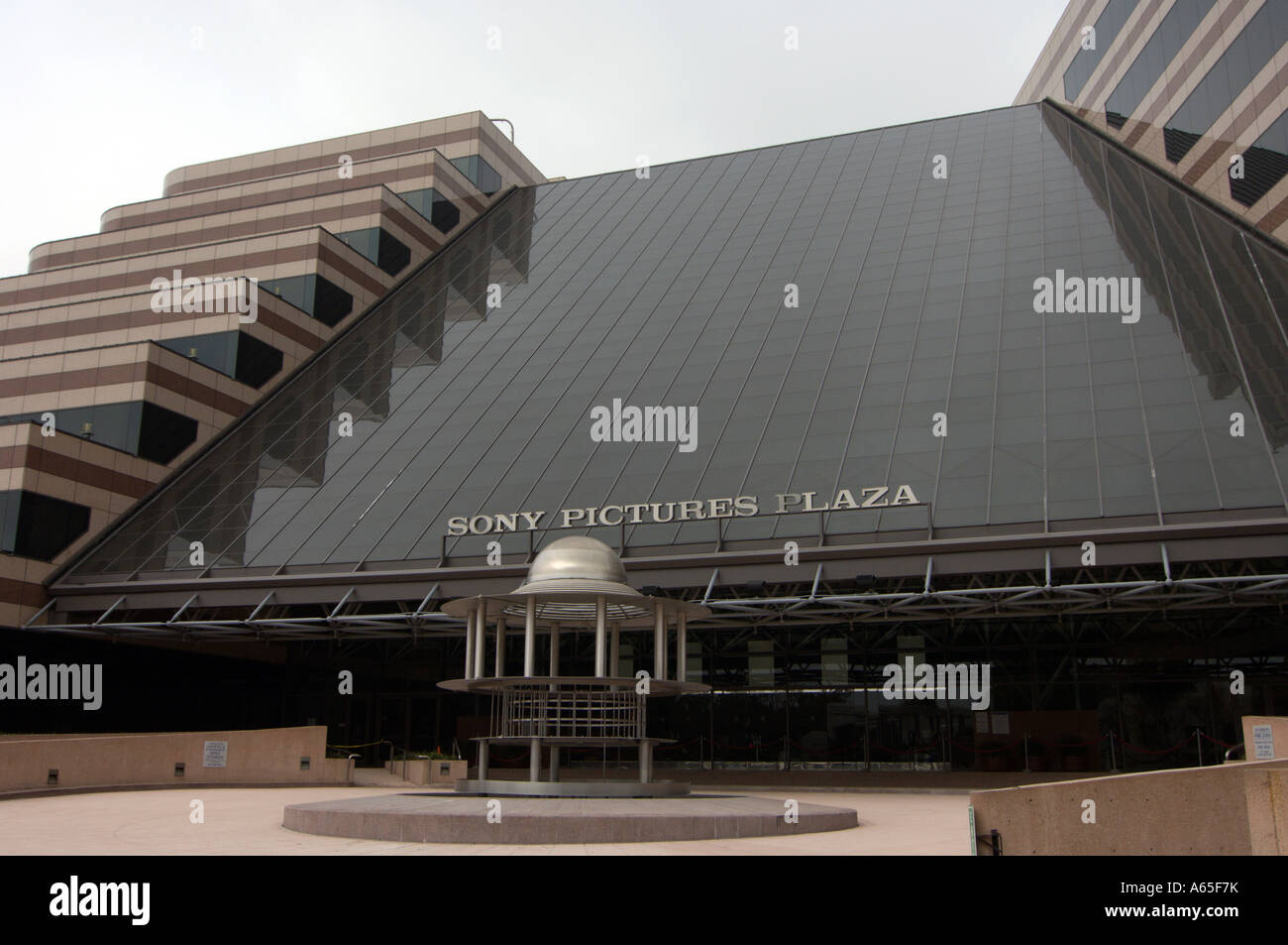 Modern Building of Sony Pictures plaza Stock Photo - Alamy