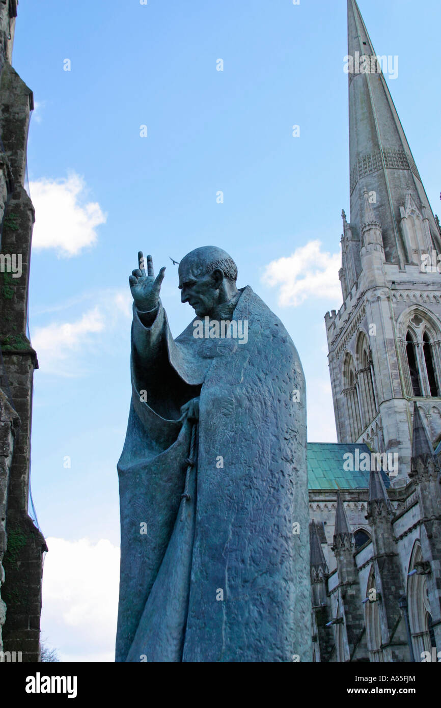 Bronze Statue of Saint Richard at Chichester Cathedral, West Sussex ...
