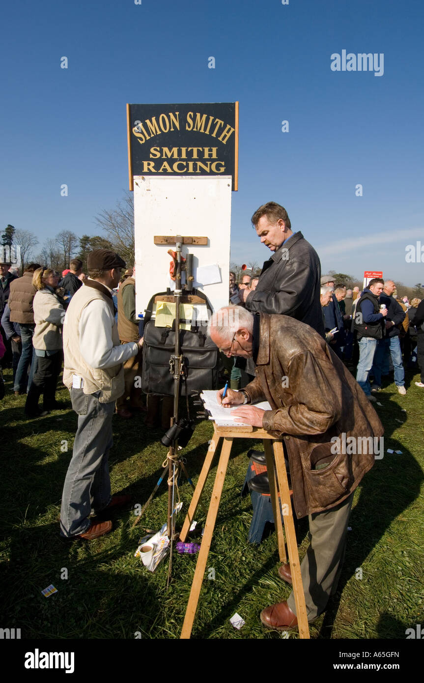 Tivyside Hunt point to point horse races Cilwendeg Farm Boncath on ...