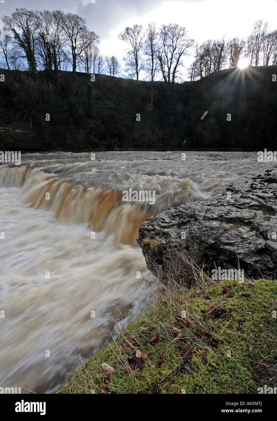 Aysgarth yorkshire dales river hi-res stock photography and images - Alamy