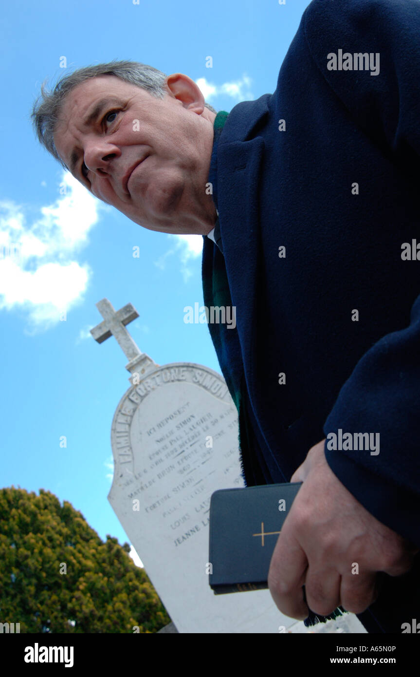 Death funeral mourning man grave hi-res stock photography and images ...