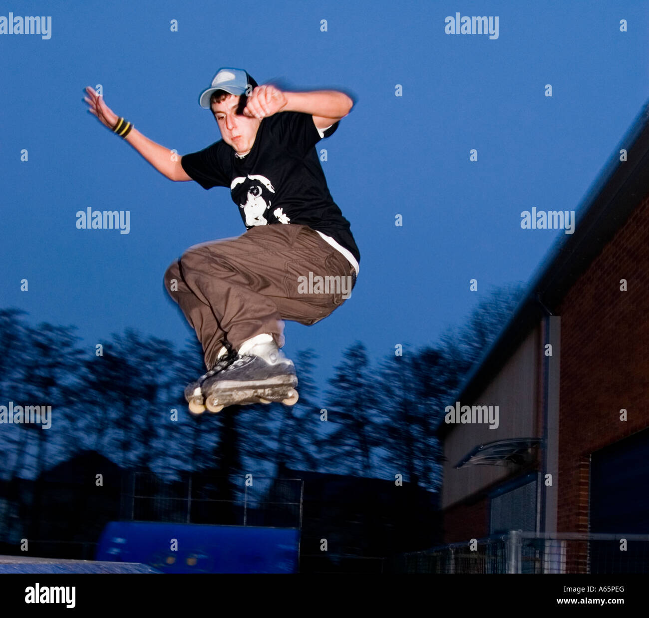 Inline skating freestyle hi-res stock photography and images - Alamy