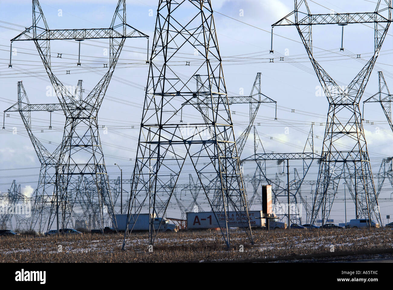 Energy infrastructure hi-res stock photography and images - Alamy