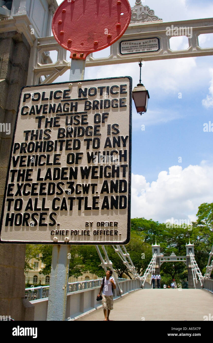 Cavenagh bridge sign singapore hi-res stock photography and images - Alamy