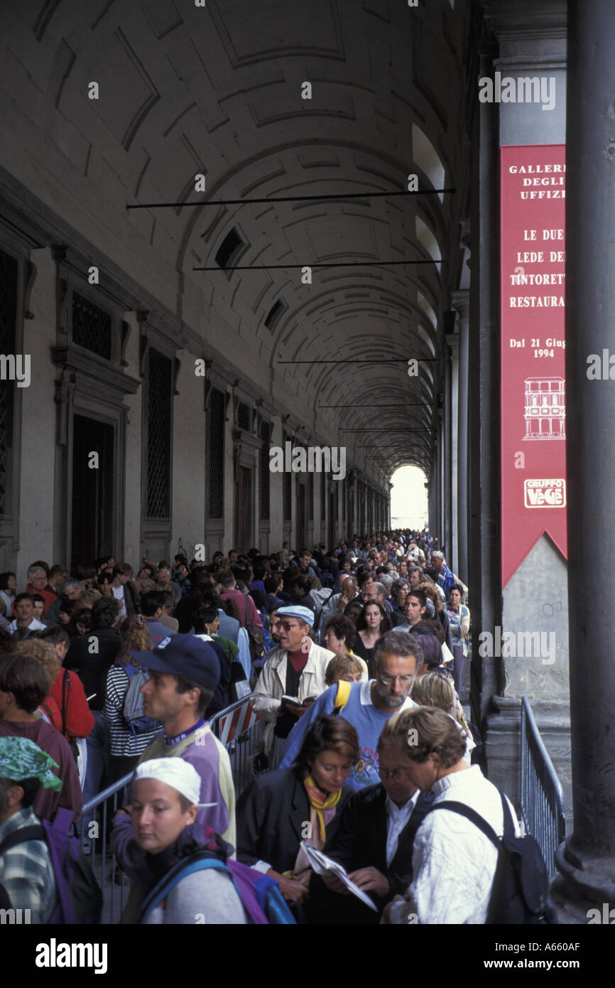 Crowds tourists uffizi hi-res stock photography and images - Alamy