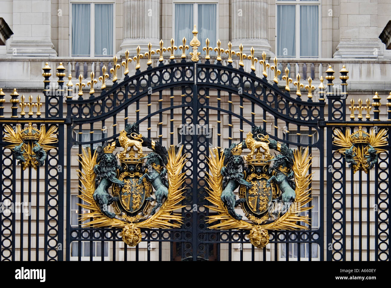 Wrought Iron Gate in Front of Buckingham Palace London England Stock ...