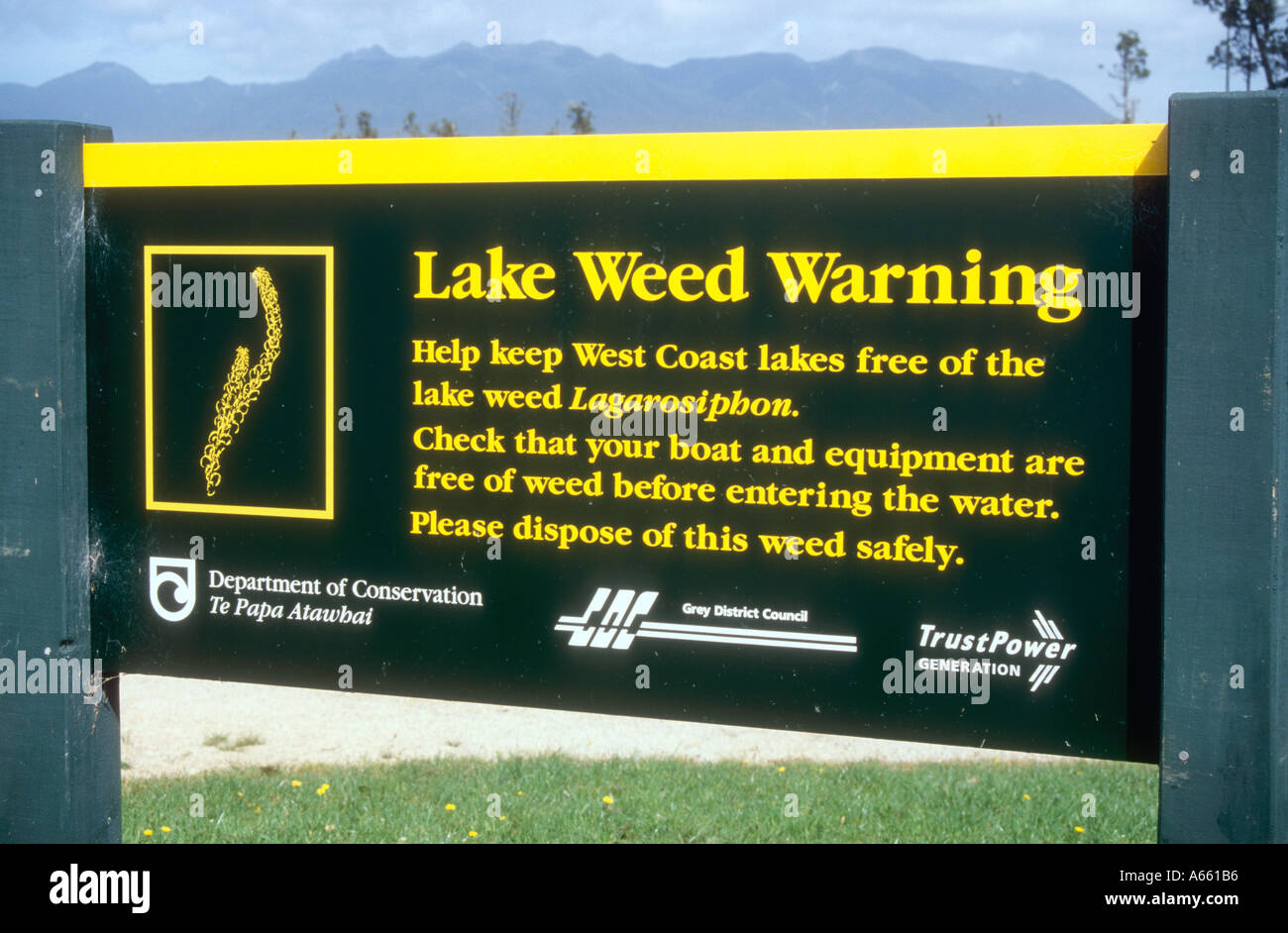 Lake weed warning notice Lake Brunner West Coast South Island New ...