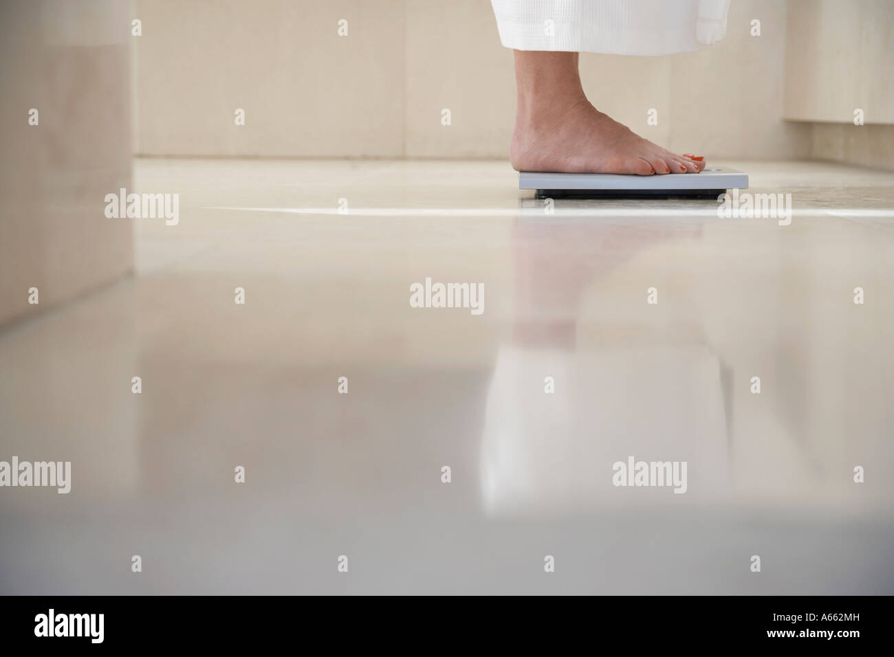 50 scale woman hi-res stock photography and images - Alamy