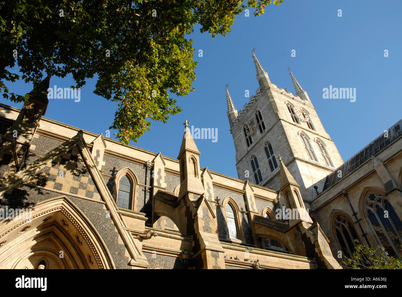 Southwark Cathedral Southwark London Stock Photo - Alamy
