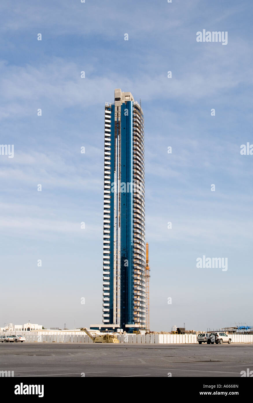 Single Tower West Bay Doha Qatar Stock Photo - Alamy