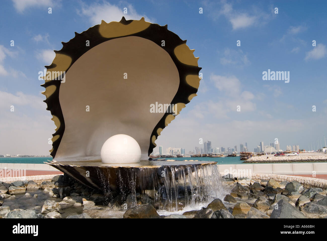 Landmark Shell Pearl Doha Qatar Stock Photo - Alamy