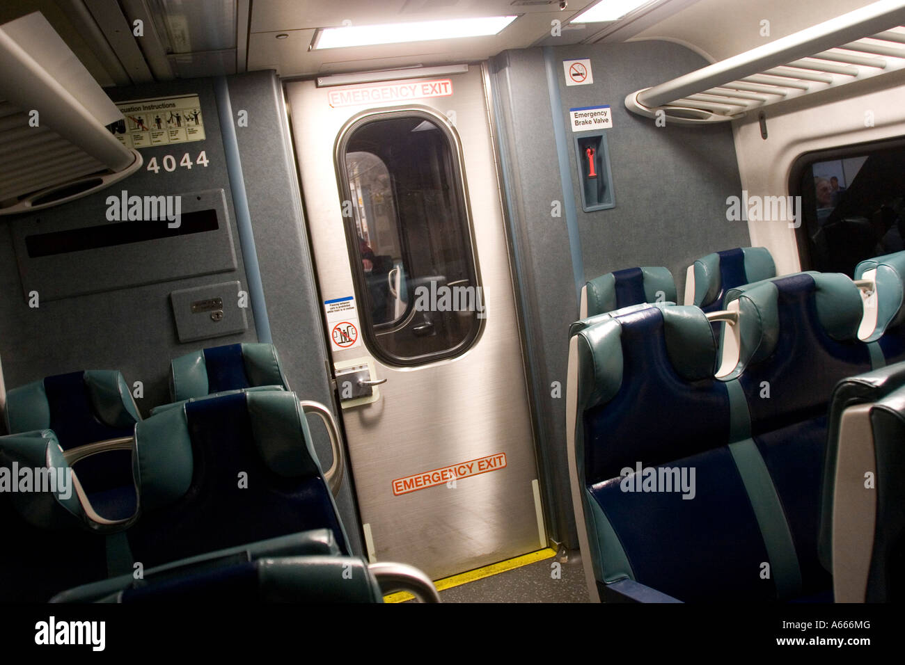 Metro north railroad station hi-res stock photography and images - Alamy