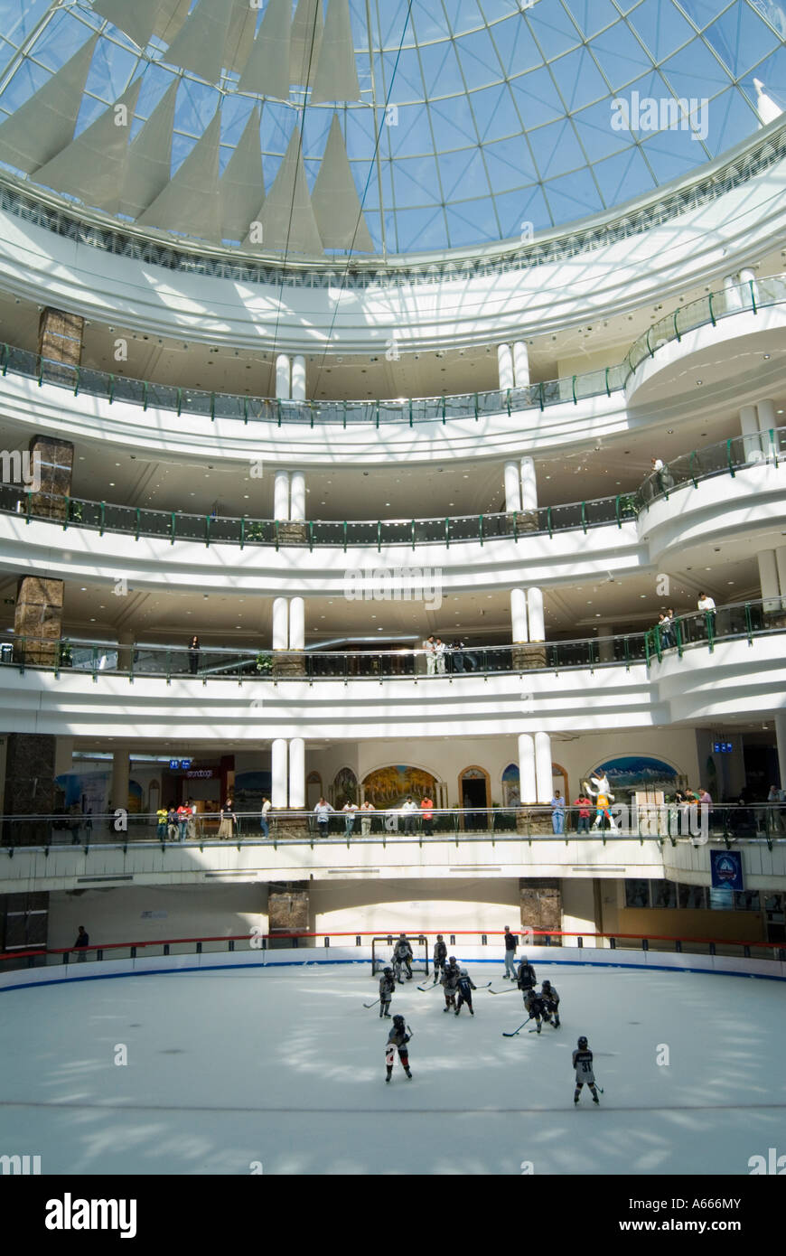 City center mall doha qatar hi-res stock photography and images - Alamy