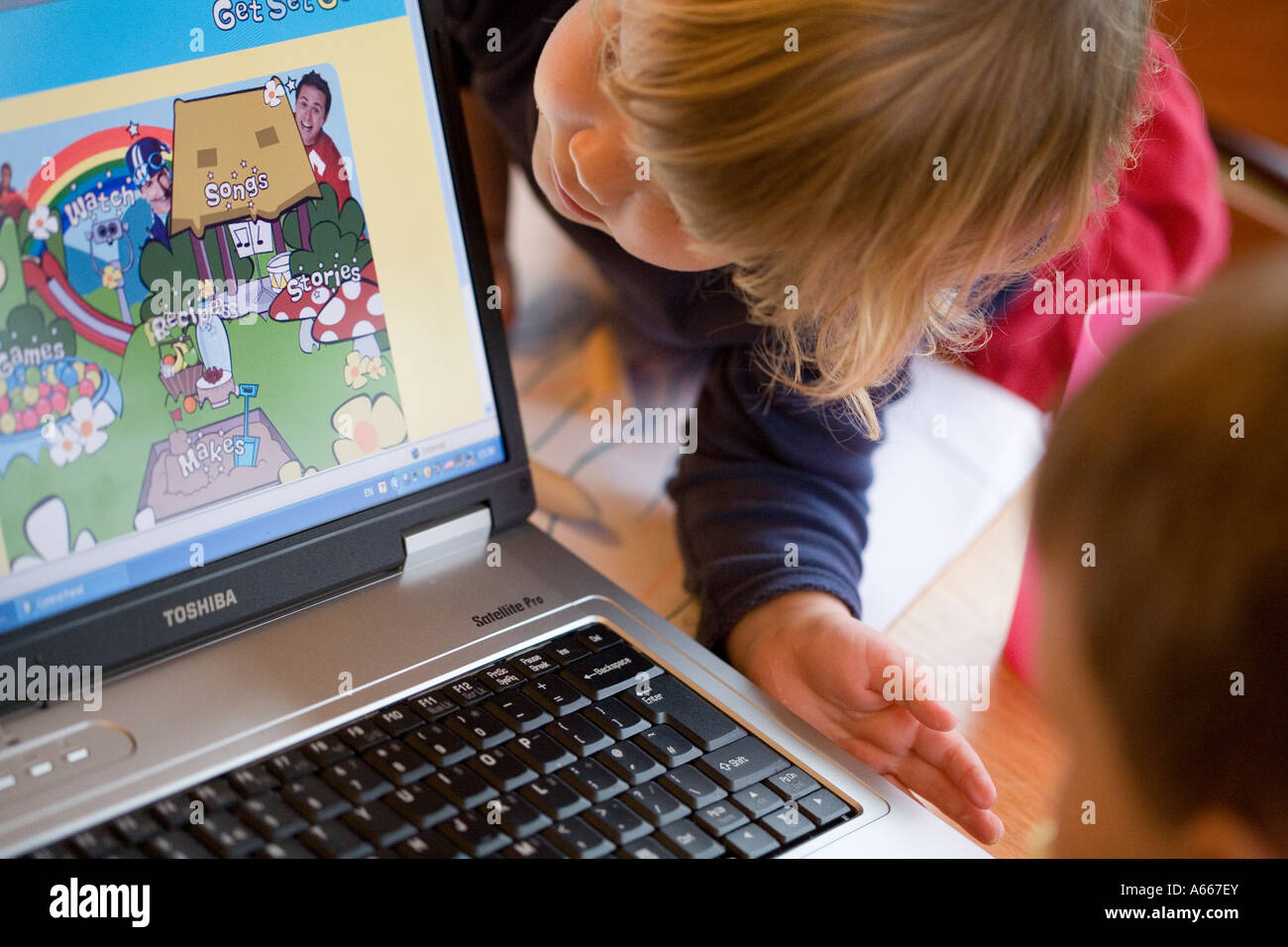 Children at computer Stock Photo - Alamy