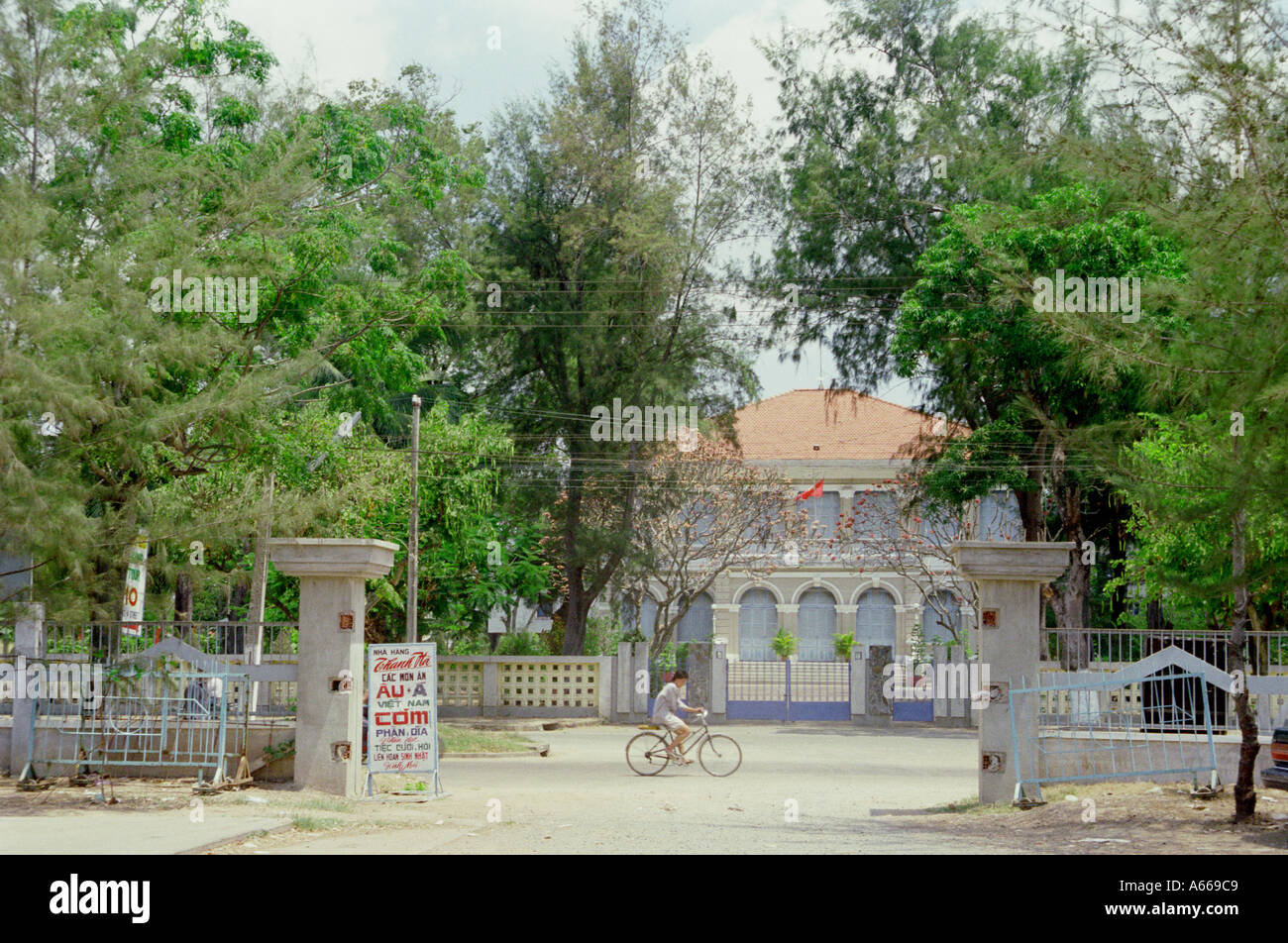 Street scene in Ho Chih Ming City south Vietnam Stock Photo - Alamy