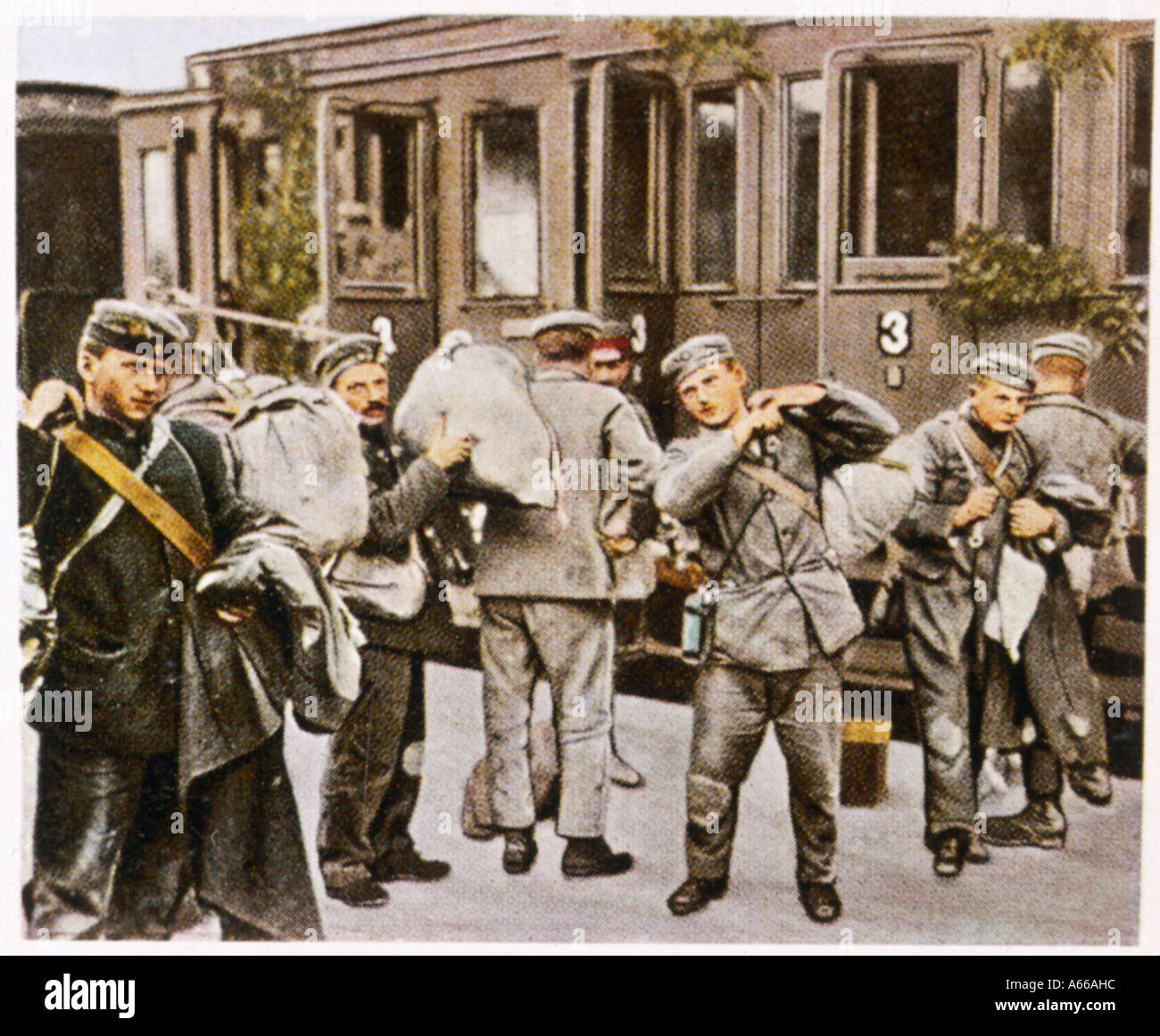 World war return home hi-res stock photography and images - Alamy