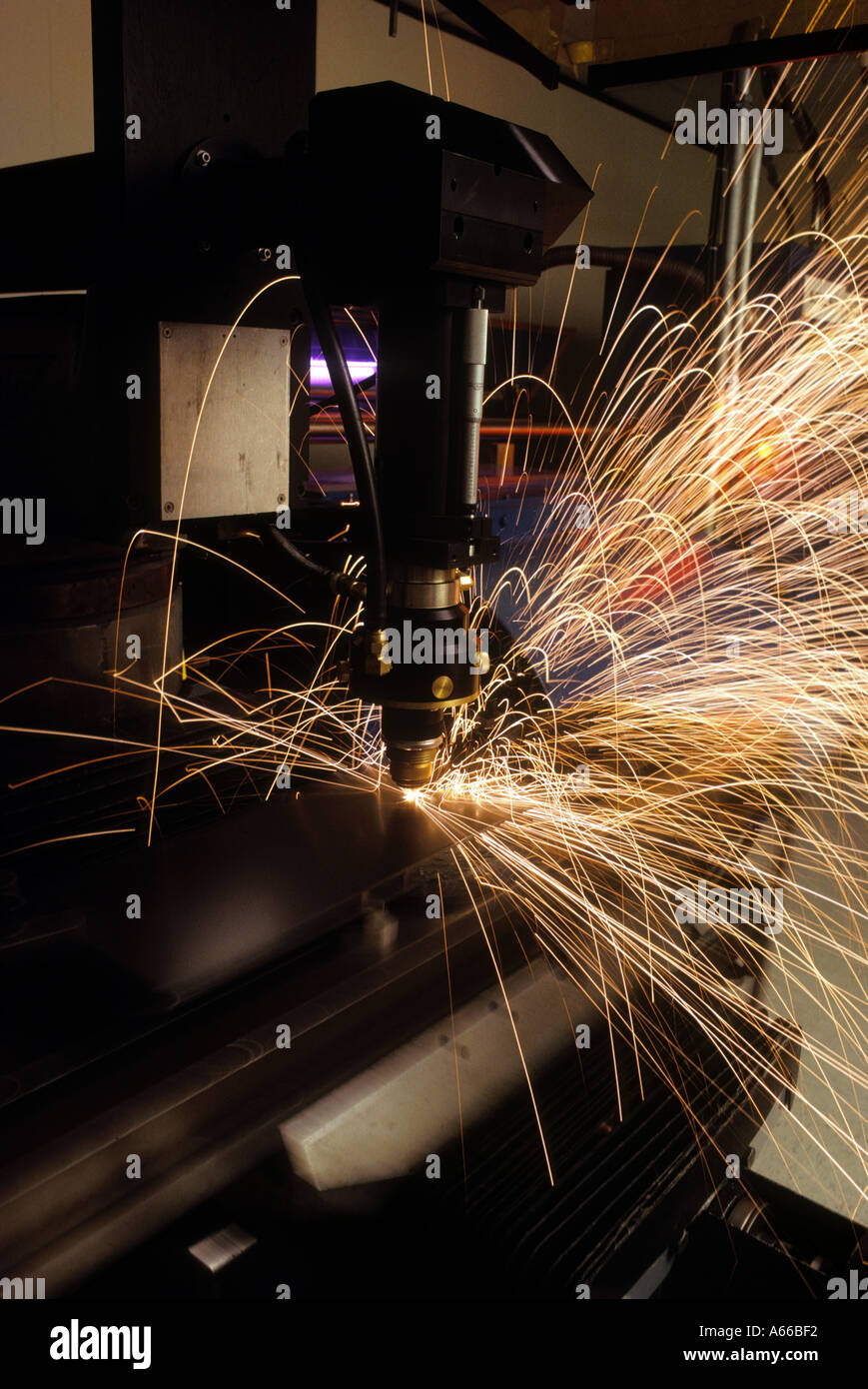 Laser cutting and metal hi-res stock photography and images - Alamy