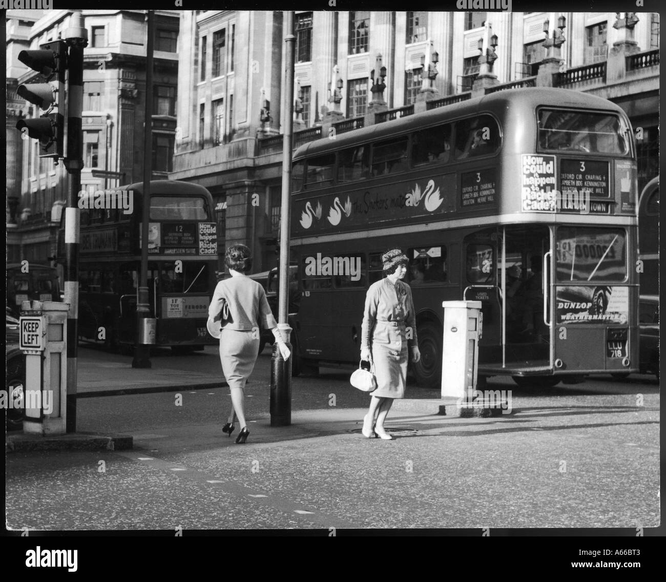 1960s street britain hi-res stock photography and images - Alamy