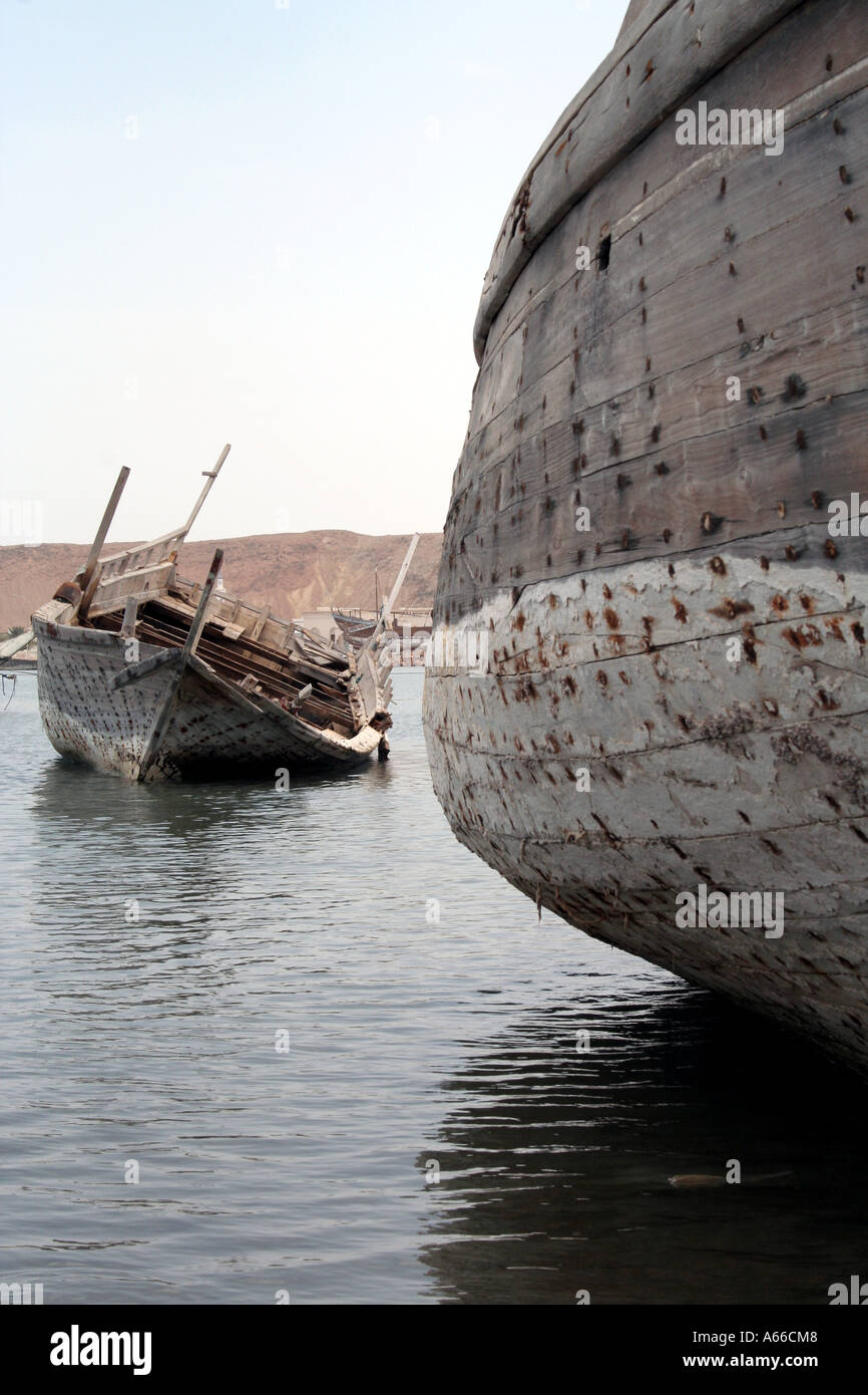 Traditional omani sailing vessels hi-res stock photography and images ...