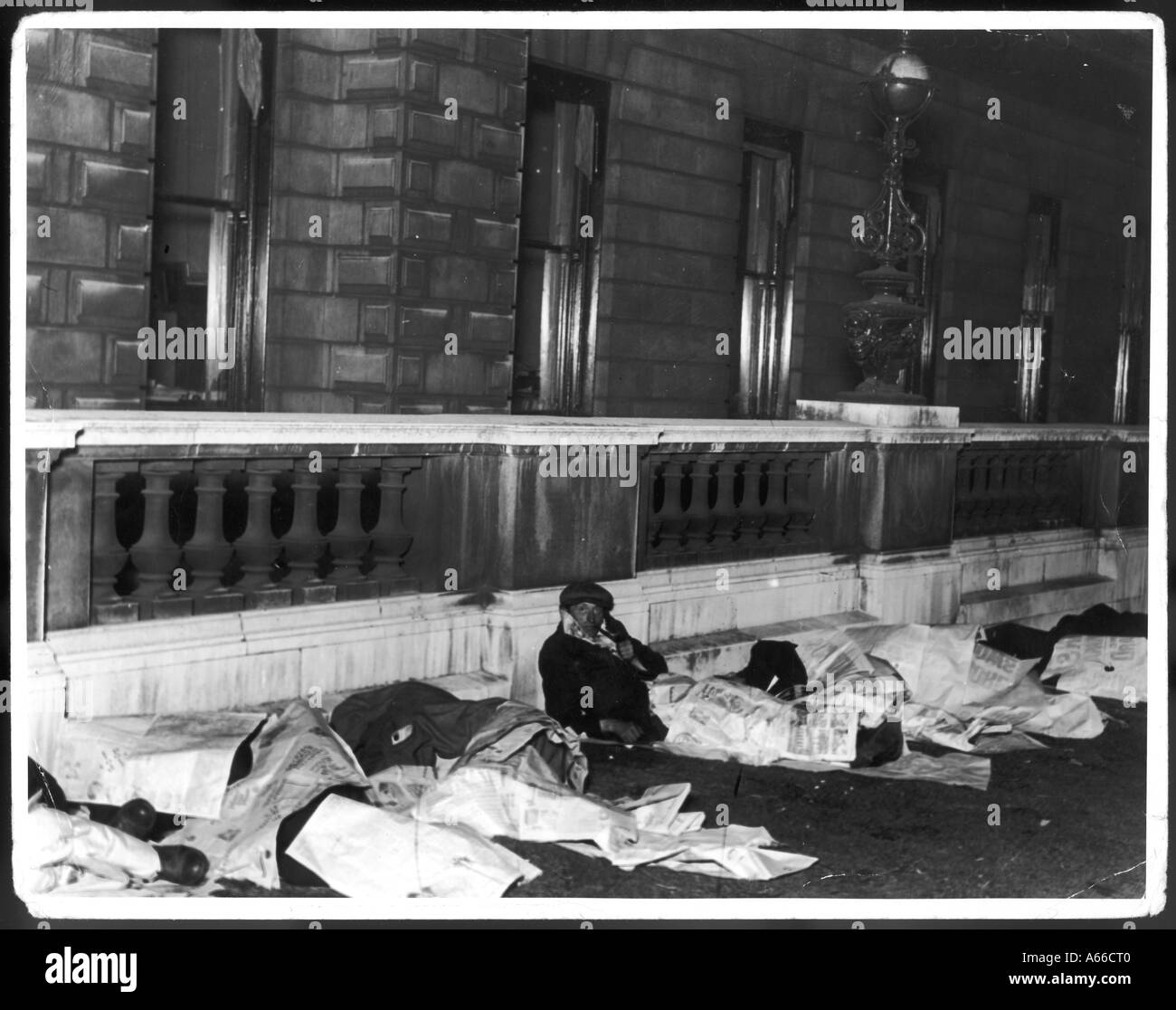 Homeless 1930s england hi-res stock photography and images - Alamy