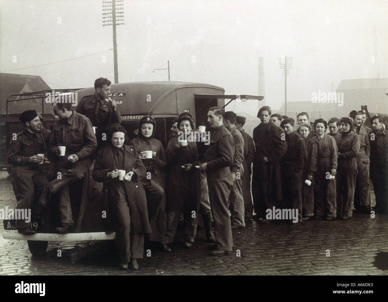 Ats army women hi-res stock photography and images - Alamy