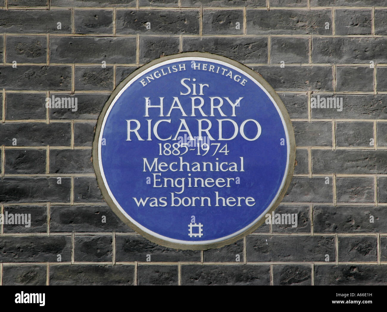 Harry ricardo tank hi-res stock photography and images - Alamy