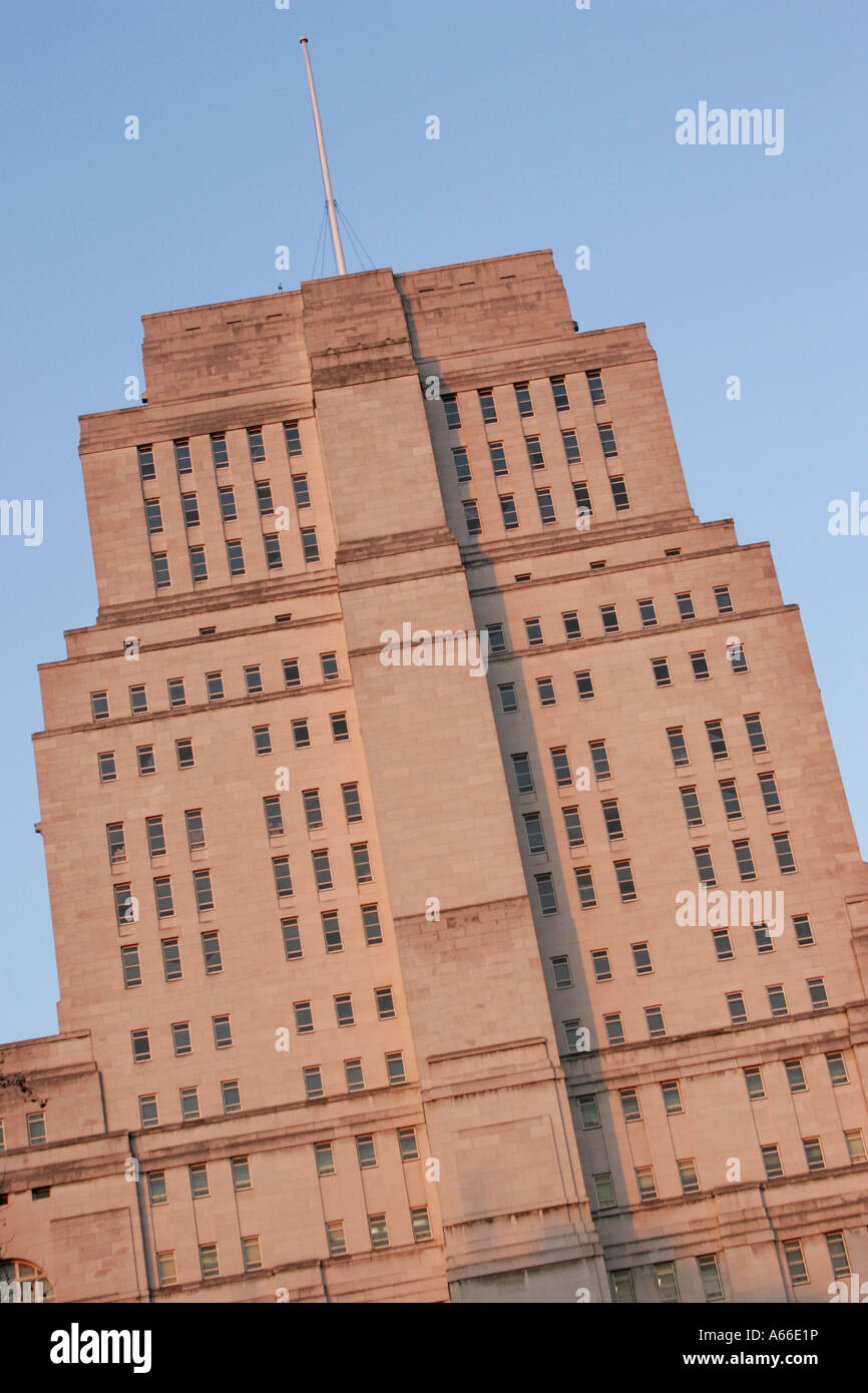 The Senate House of the University of London on Malet Street in central ...
