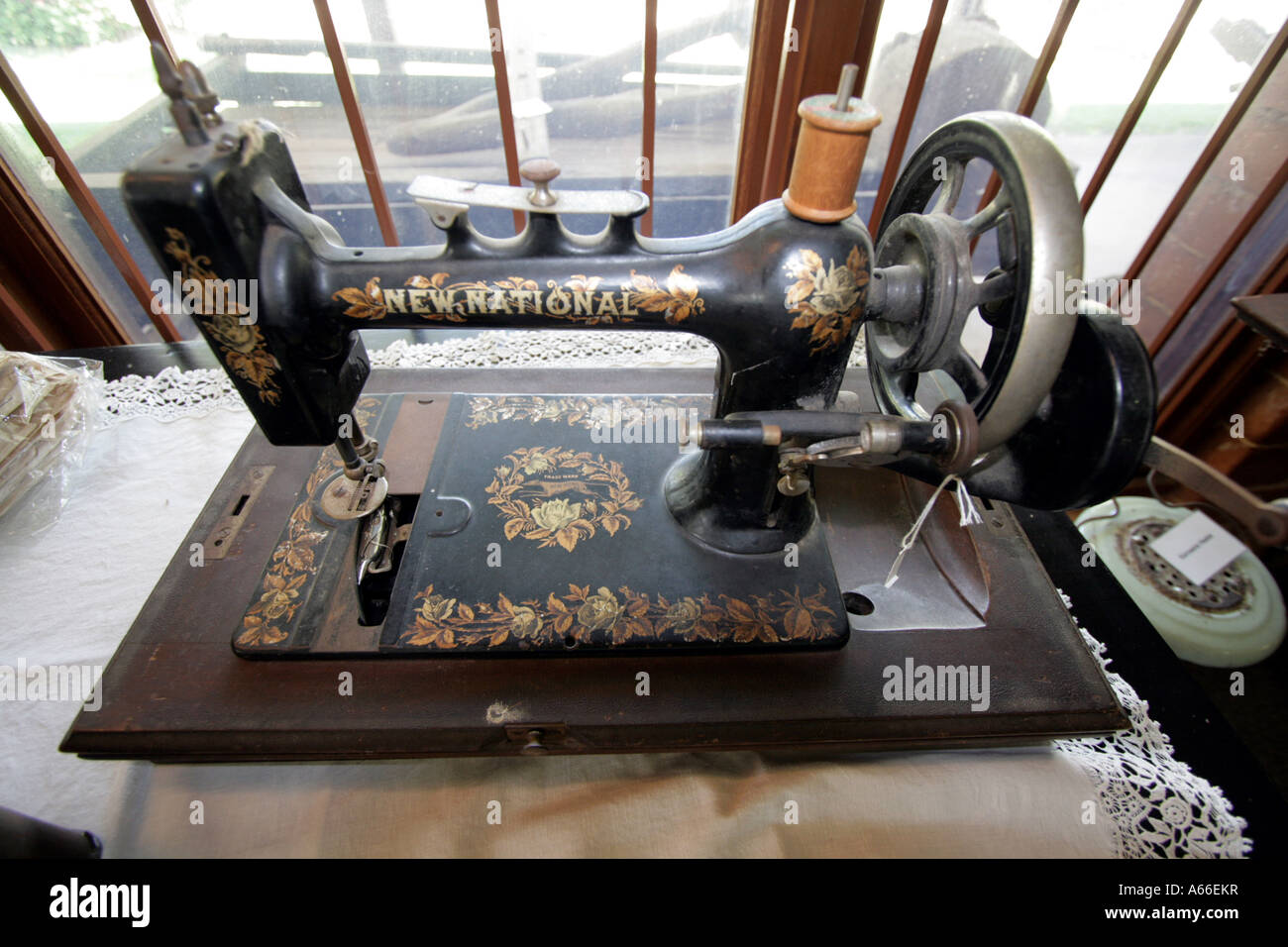 Simple times singer hi-res stock photography and images - Alamy