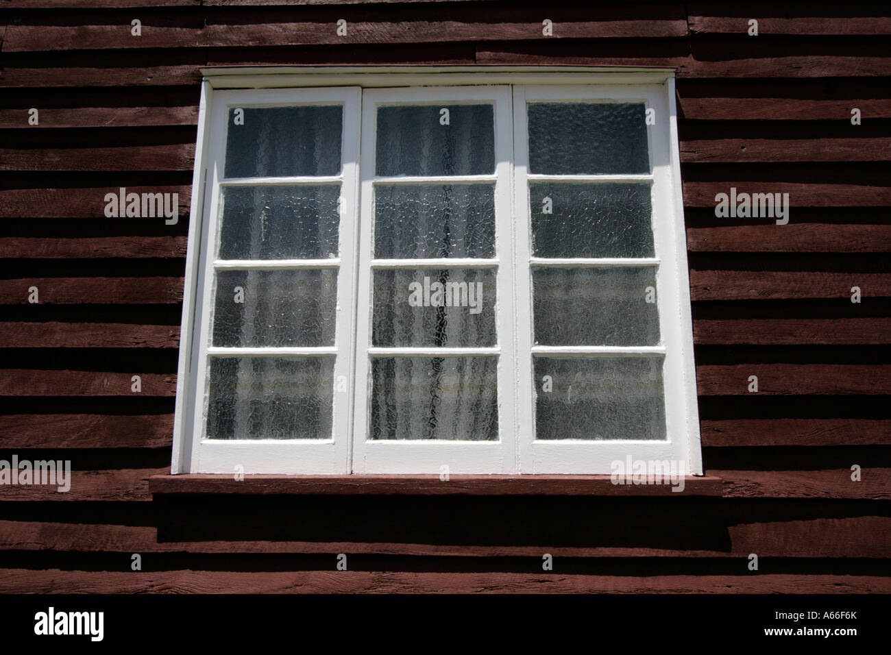 CLOSE UP OF A WINDOW IN AN OLD HOUSE BAPDb10292 horizontal Stock Photo ...