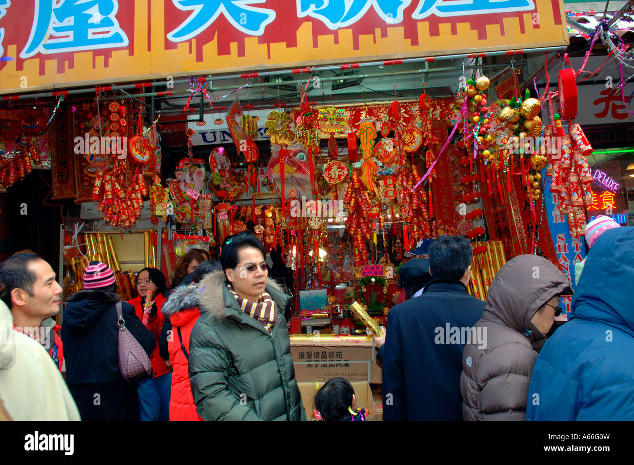Thousands crowd the streets to celebrate Chinese New Year in Chinatown ...