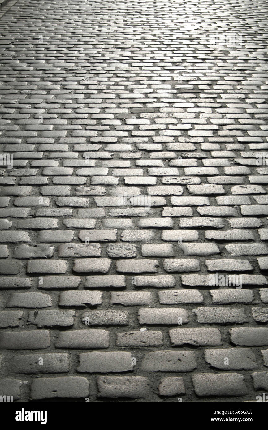 cobbled street in europe Stock Photo - Alamy