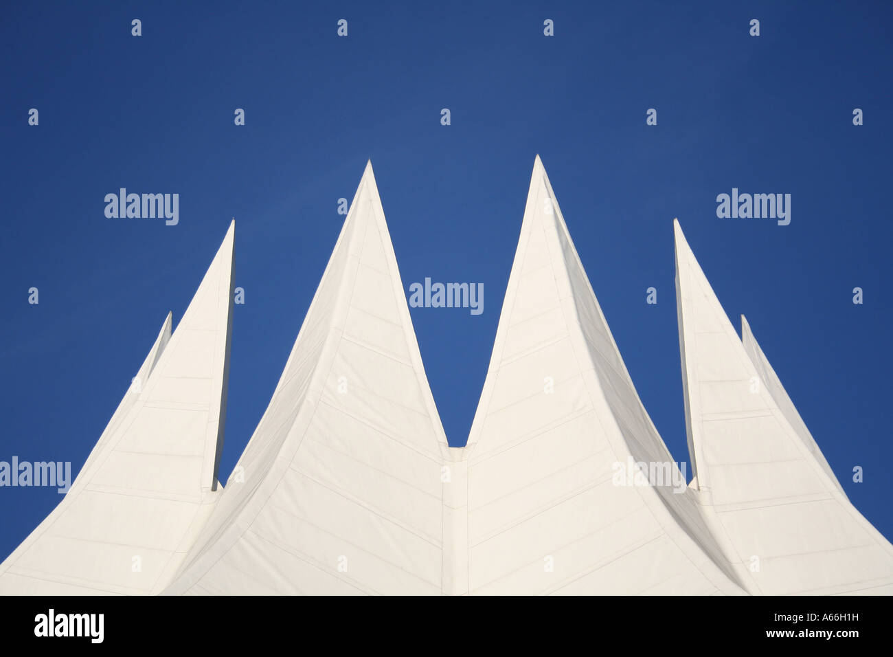 Spike roof structure hi-res stock photography and images - Alamy