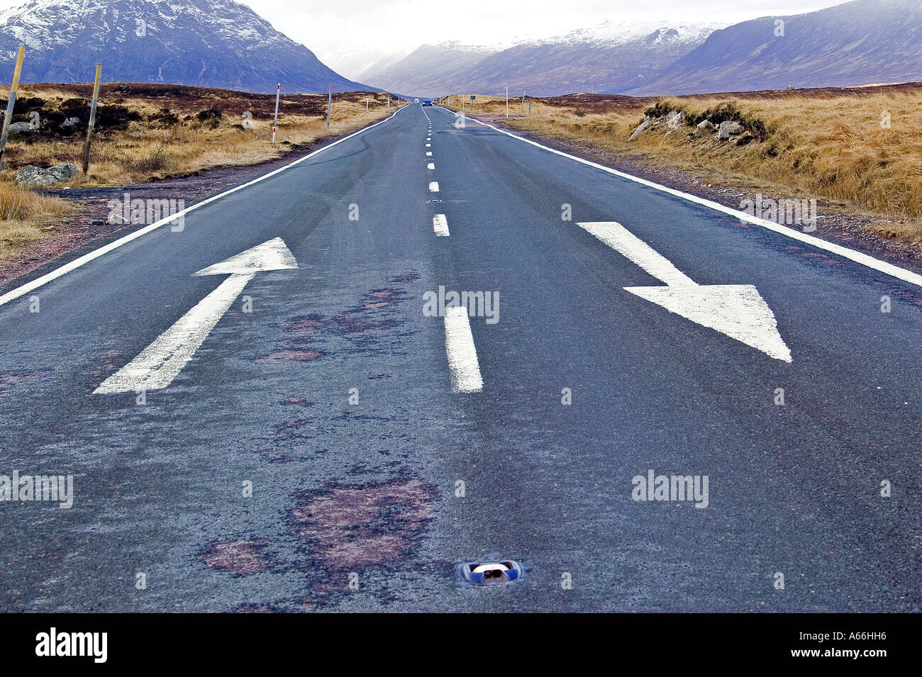 Turn around road signs hi-res stock photography and images - Alamy