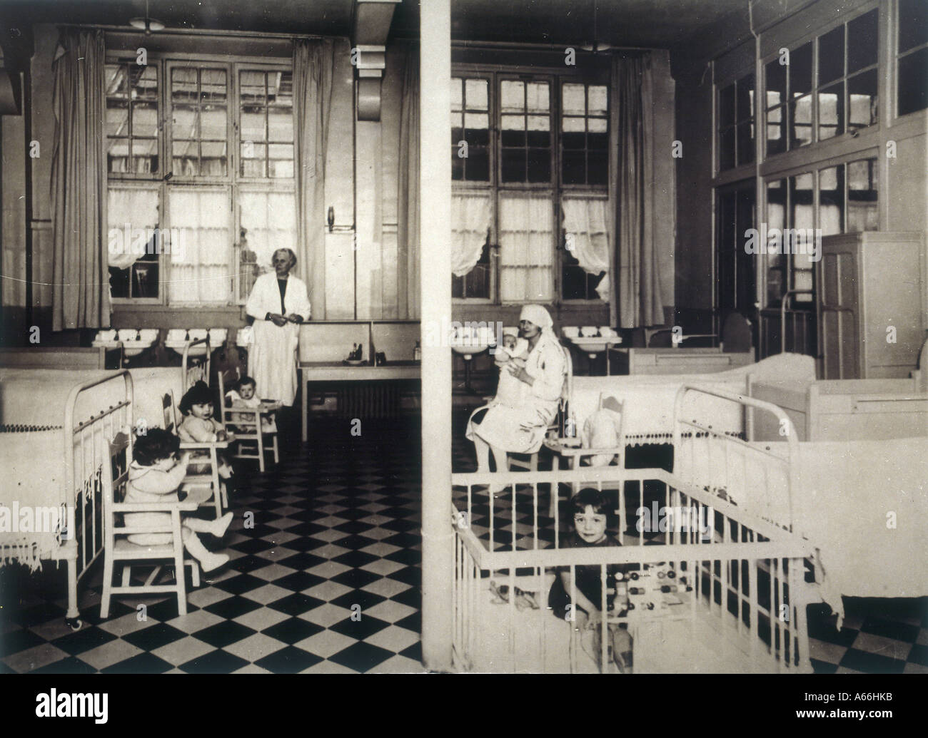 Childrens hospital historical hi-res stock photography and images - Alamy