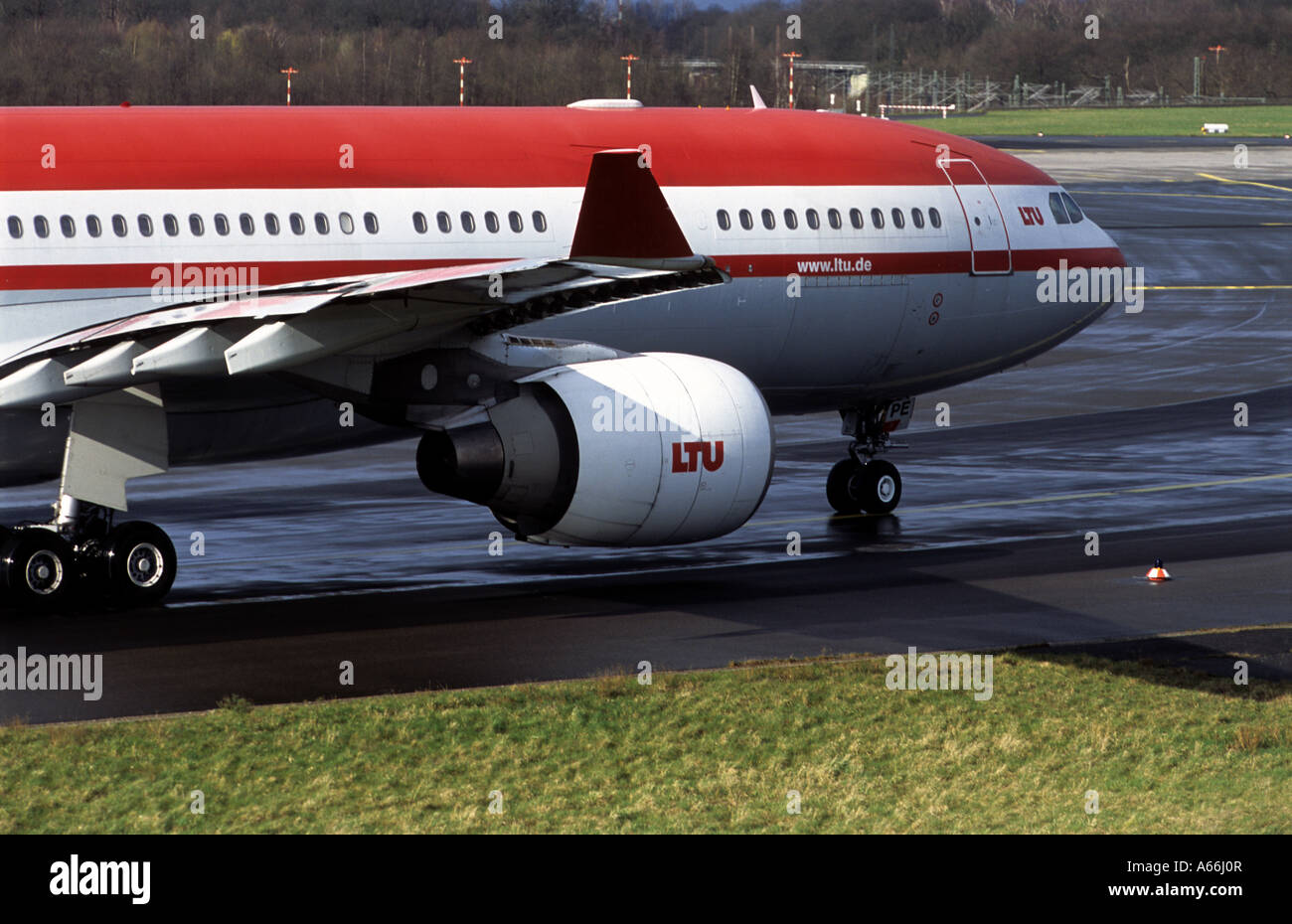 LTU Airbus A320-200, Dusseldorf International airport, North Rhine ...