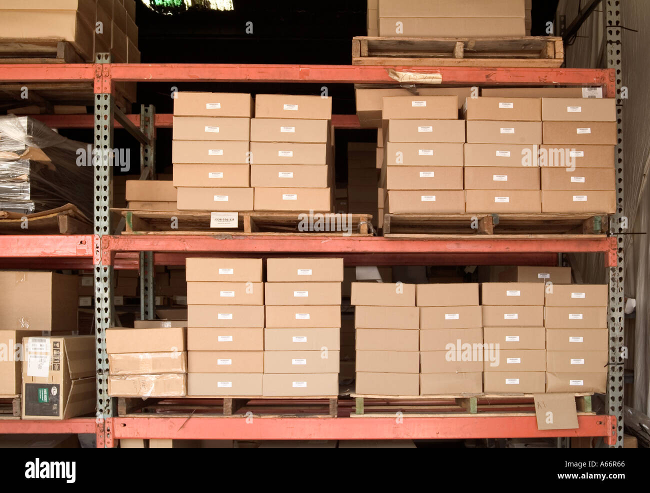 corrugated cardboard boxes on warehouse shelves Stock Photo - Alamy corrugated cardboard boxes on warehouse shelves Stock Photo - Alamy