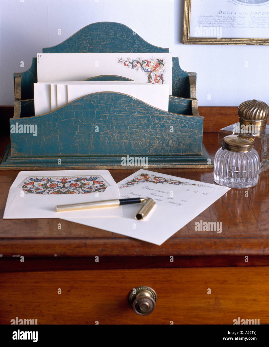 Glass inkwell hi-res stock photography and images - Alamy