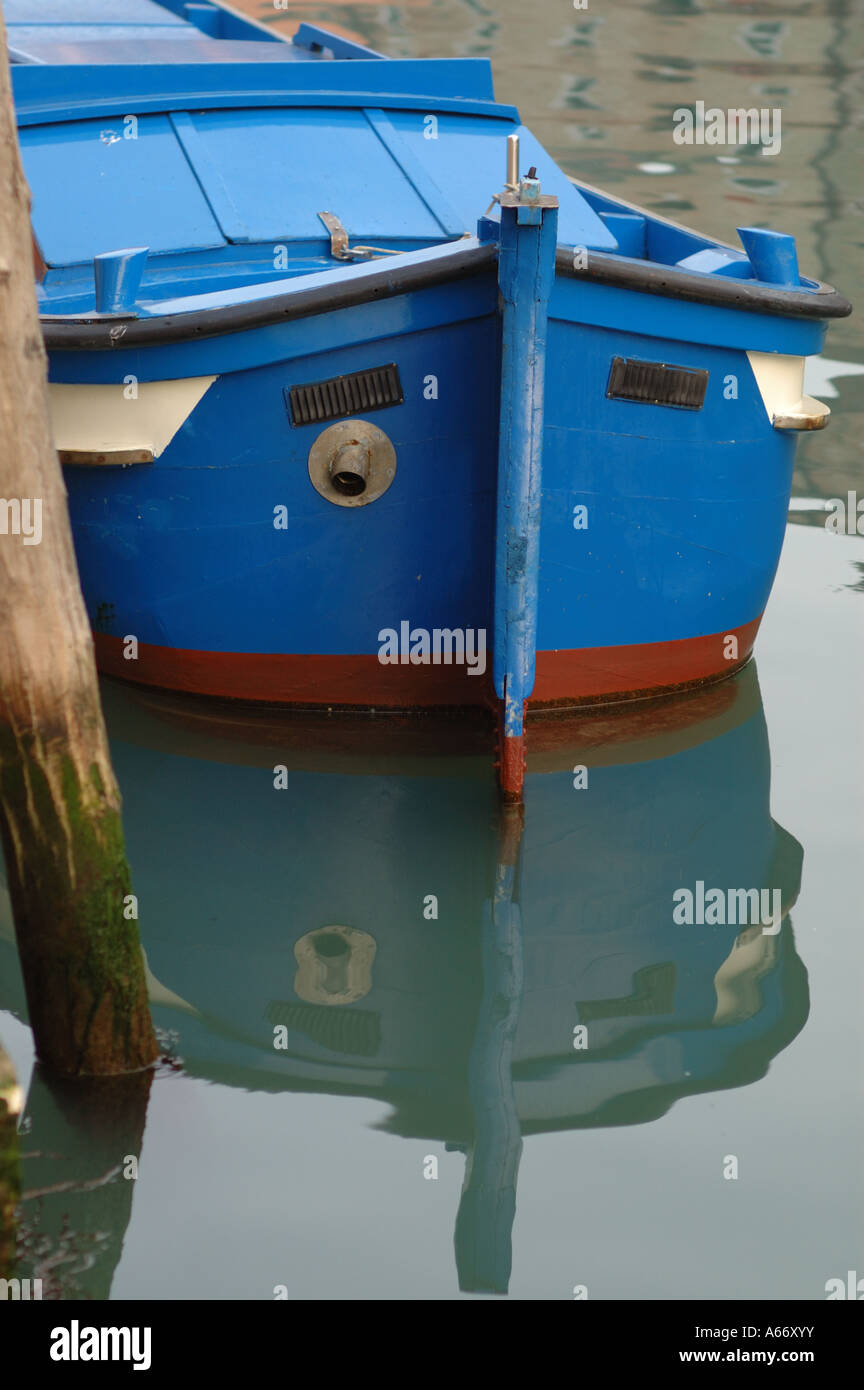 Poop of a Venetian traditional transport boat Stock Photo - Alamy
