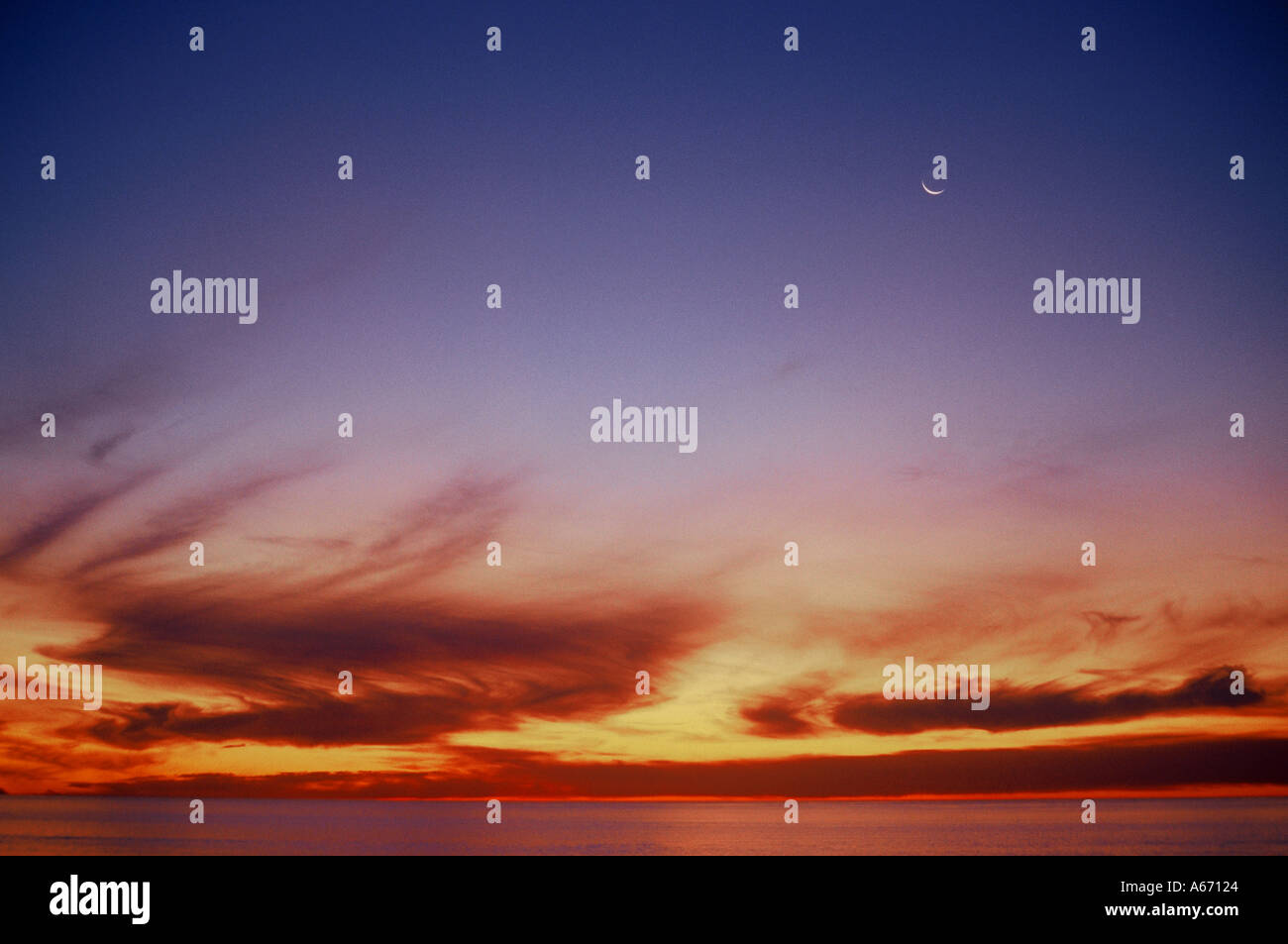 Crescent moon over sea hi-res stock photography and images - Alamy