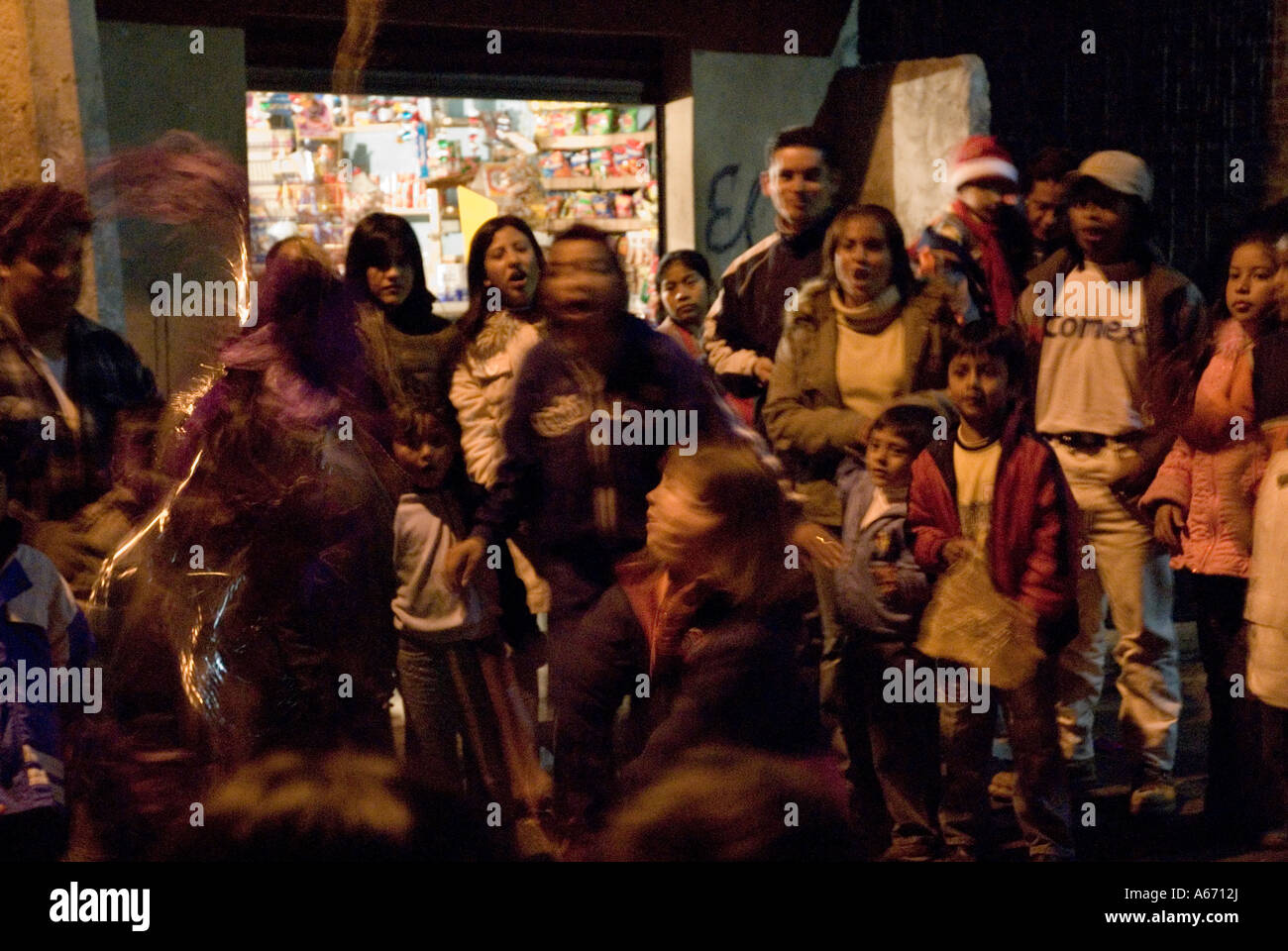 Pinata breaking hi-res stock photography and images - Alamy