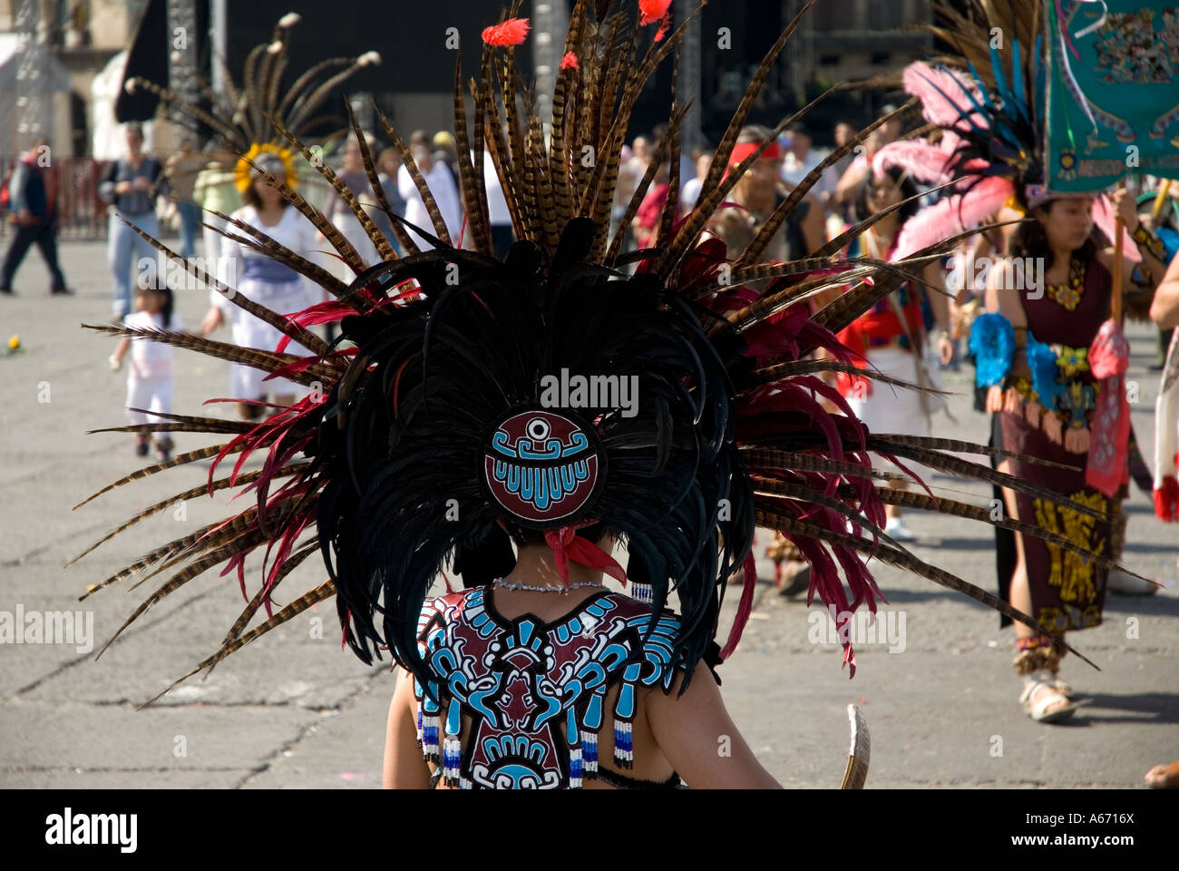 Aztec perform in the Plaza de la Constitucion - Mexico City Stock Photo ...