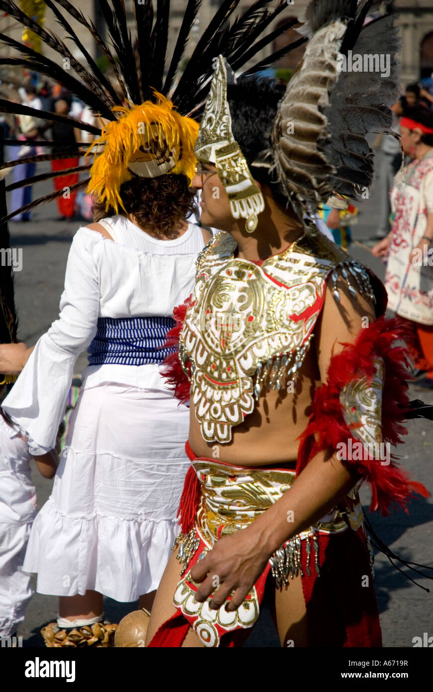 Aztec perform in the Plaza de la Constitucion - Mexico City Stock Photo ...