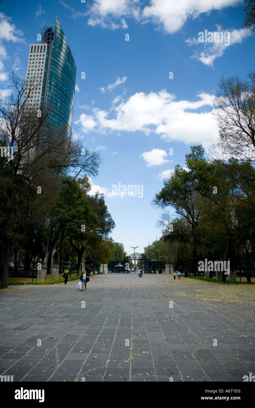Torre mayor - chapultepec park - mexico city Stock Photo - Alamy
